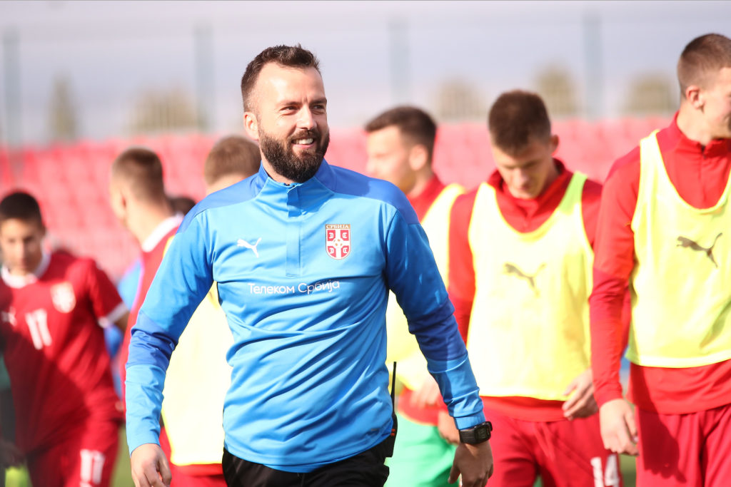 Prof. dr Nemanja Ćopić sa kadetskom reprezentacijom Srbije na Evropskom ...